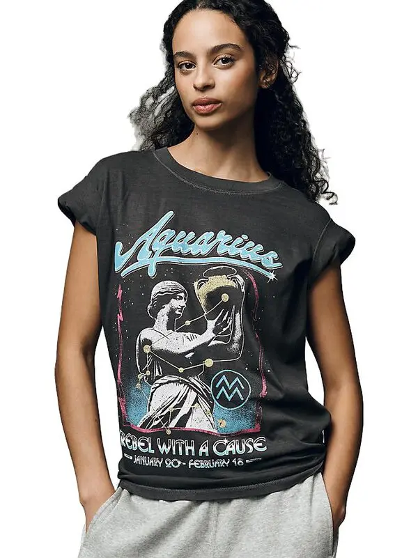 GIRL DANGEROUS Zodiac Graphic T-shirt - Aquarius