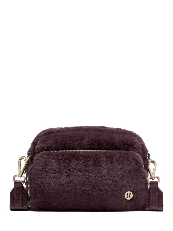 Lululemon Everywhere Crossbody Bag 2l - Black Plum/gold