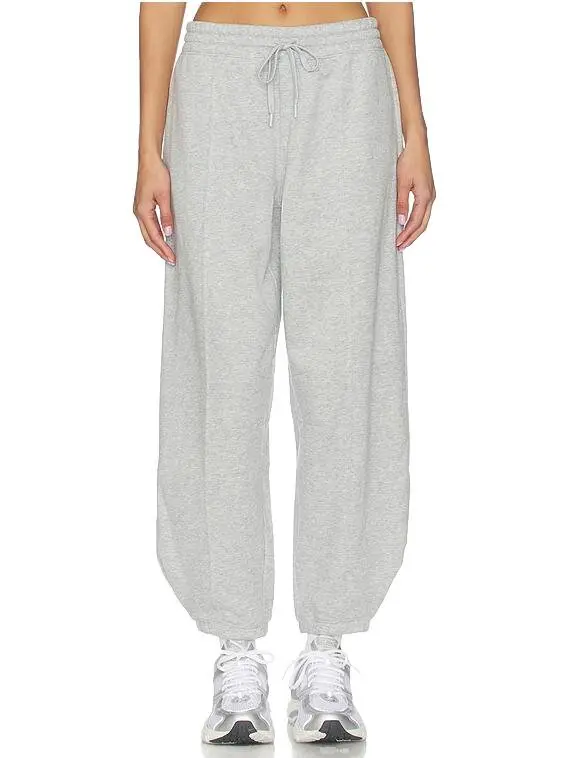 Beyond Yoga Luxefleece Barrel Sweatpant - Light Heather Gray
