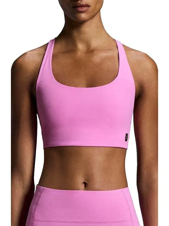 On Studio Sports Bra - Raspberry