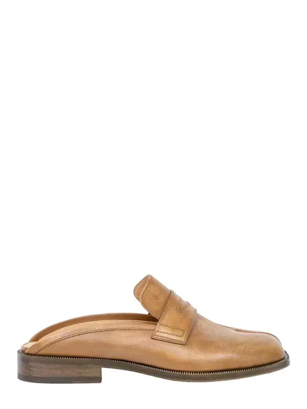 MAISON MARGIELA Tabi Loafer Mules - Neutrals