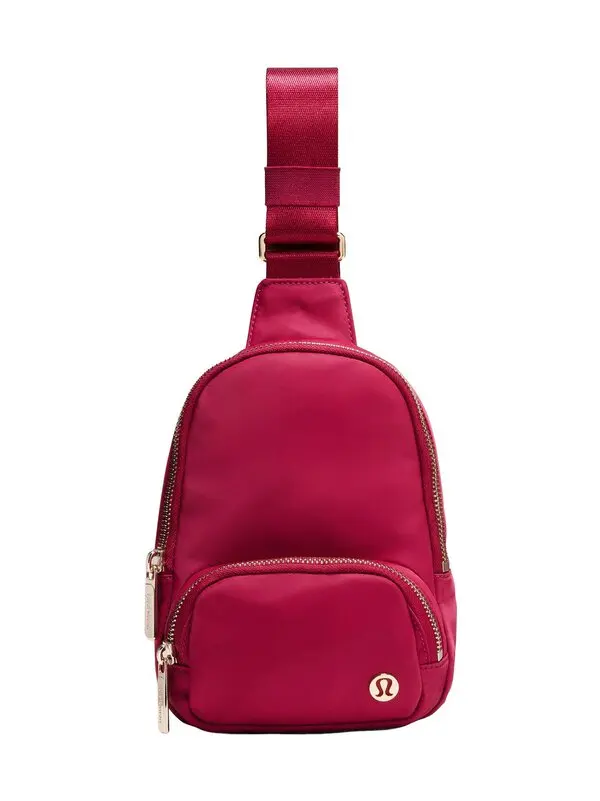 Lululemon Everywhere Sling Bag Small 2l - Berry Rumble