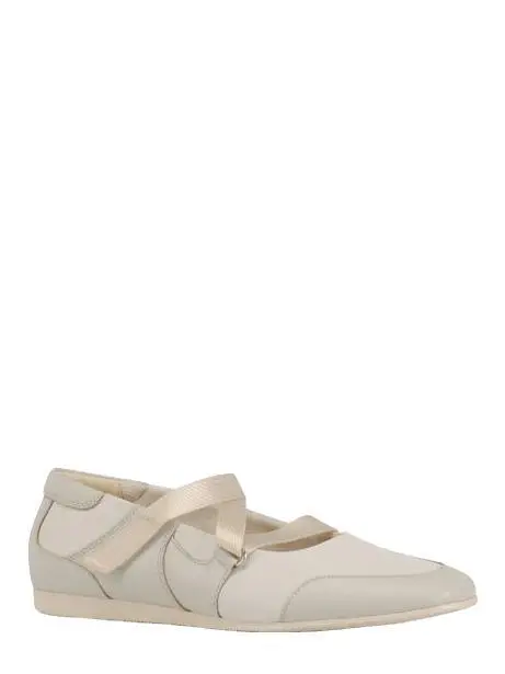 VAGABOND SHOEMAKERS Hillary Ballerina Flat - Off White
