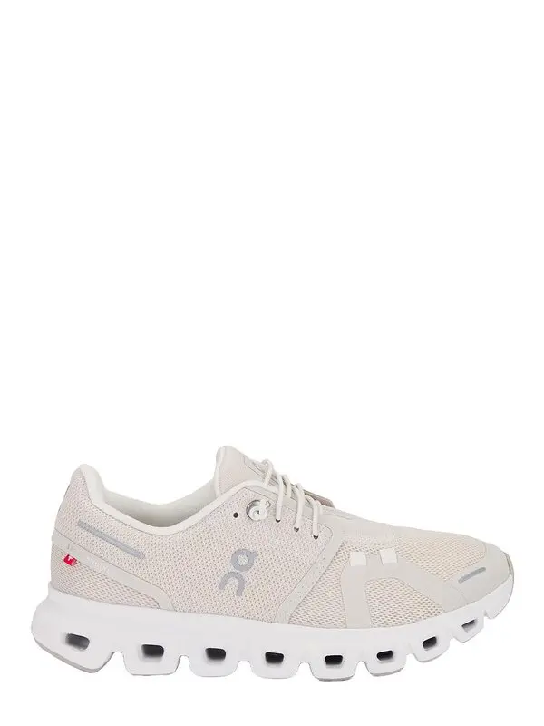 On Cloud Sneaker - Pearl & White