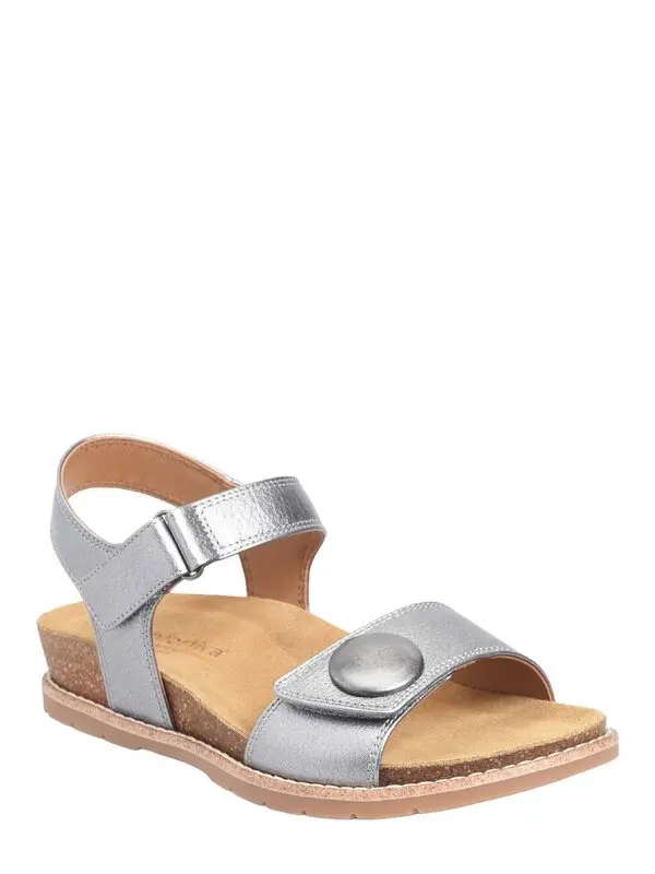 COMFORTIVA Gwen Wedge Sandals - Warmstone
