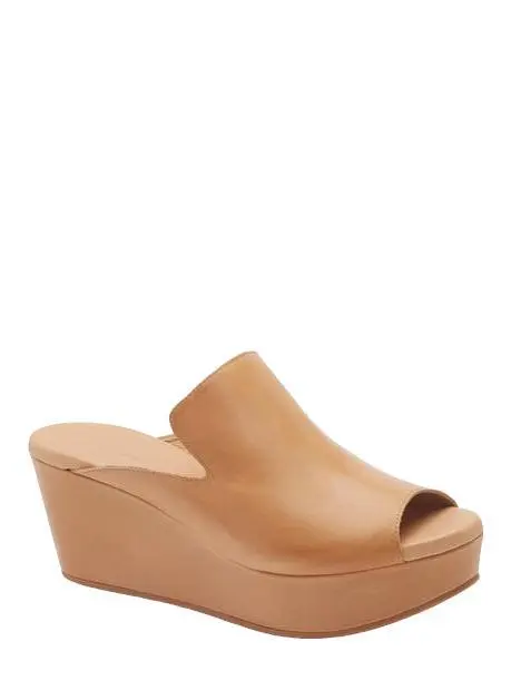 CHOCOLAT BLU Whisper Platform Wedge Sandal - Camel Leather