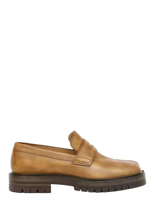 MAISON MARGIELA Tabi Leather Loafers - Neutrals