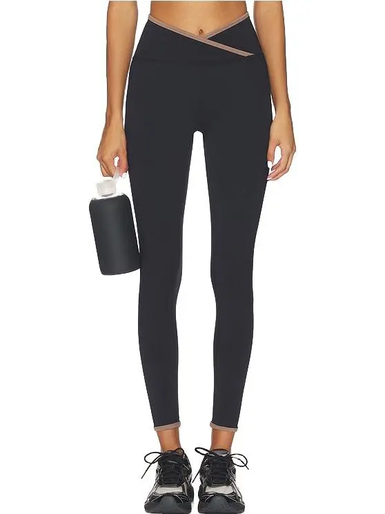 Strut This The Rae Ankle Legging In Black - Black & Malt
