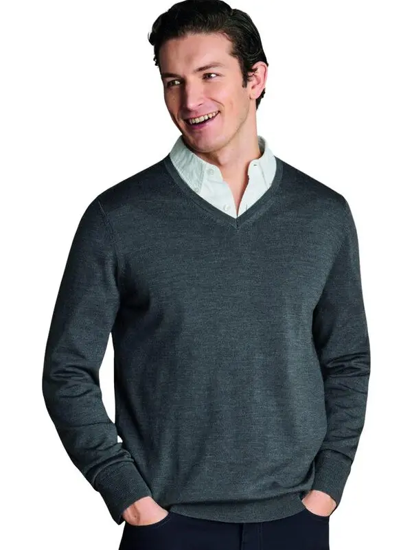 CHARLES TYRWHITT Merino Wool V-neck Sweater - Grey