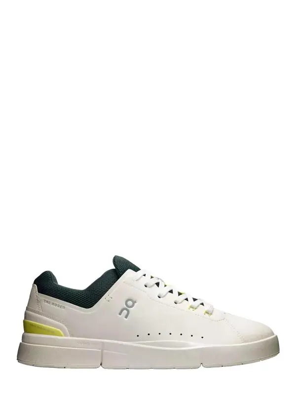 On The Roger Advantage Sneakers - White