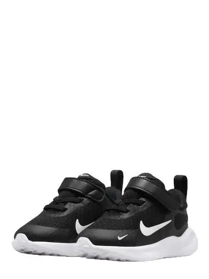 Nike Revolution 7 Sneaker - Black/white/white