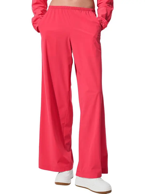 Alo Yoga Breezy Wide Leg Pant - Candy Red