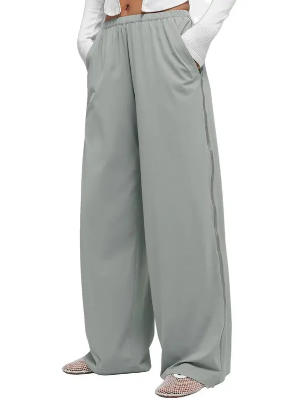 Alo Yoga Breezy Wide Leg Pant - Lunar Grey