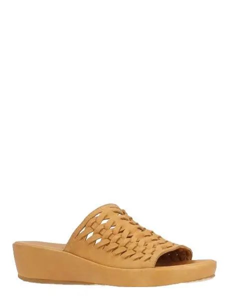 L'AMOUR DES PIEDS Cyra Platform Wedge Slide Sandal - Lioness