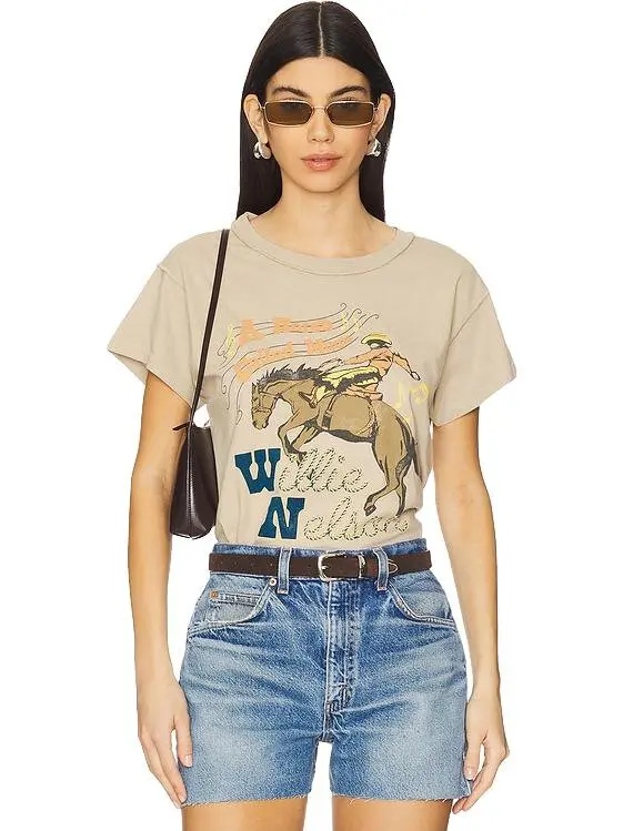 Daydreamer Willie Nelson Horse Called Music Reverse Girlfriend Tee - Desert Sage