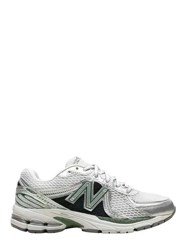 NEW BALANCE 860v2 Sneakers - White