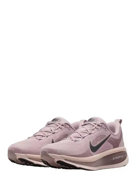 Nike Vomero 18 Sneakers - Particle Rose/off Noir