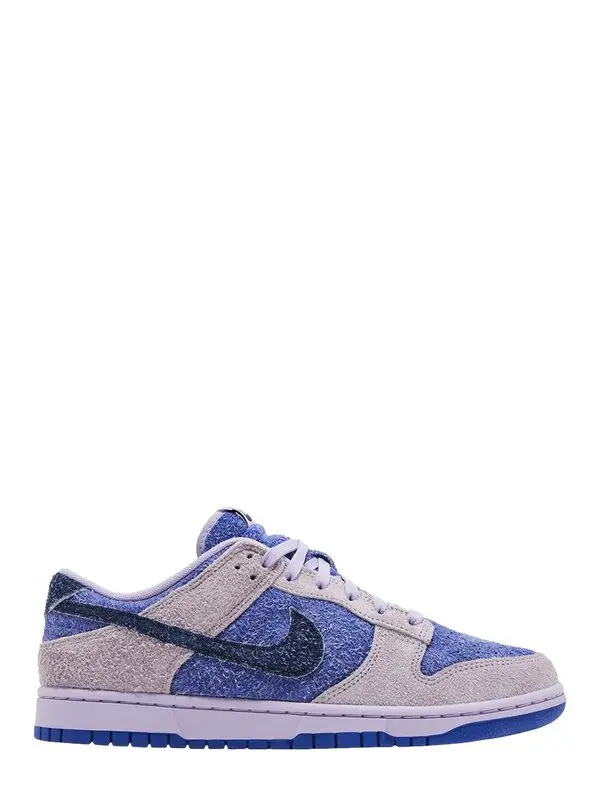 Nike Wmns Dunk Low Se 'hydrangeas' Sneaker - Purple