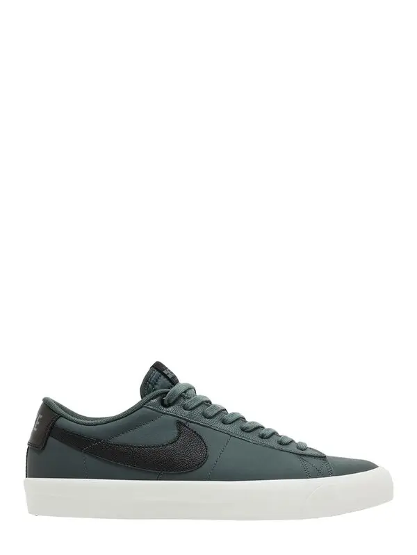 Nike Zoom Blazer Low Pro Gt Sb Sneakers - Green