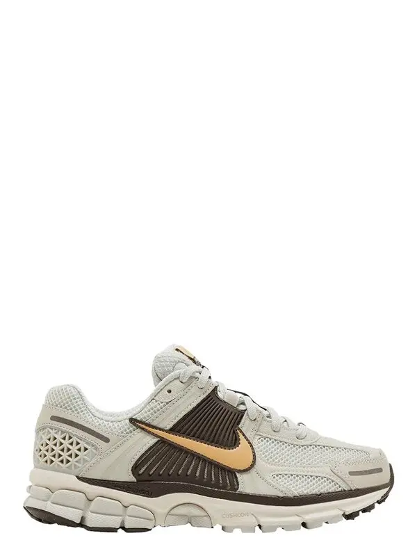 Nike Zoom Vomero 5 Sneakers - Cream