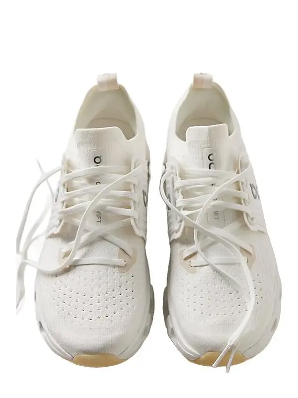 On Cloudswift 4 Sneakers - White/cream