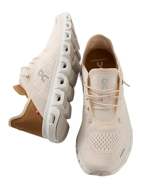 On Cloud 6 Coast Sneakers - Gardenia/sphinx