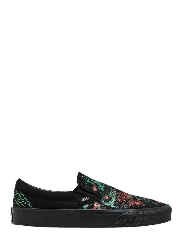 VANS Classic Slip-on Sneakers - Black