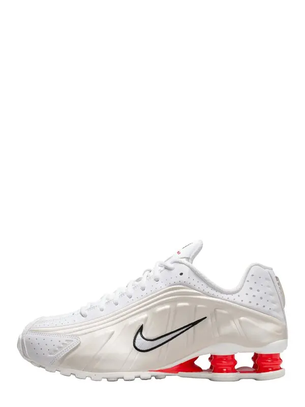 Nike Shox R4 Sneakers - White