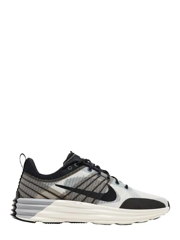 Nike Lunar Roam Sneakers - White
