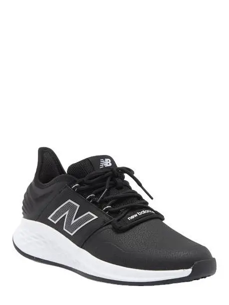 NEW BALANCE Fresh Foam Roav V2 Spikeless Golf Shoe - Black