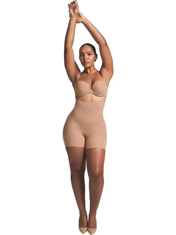 SKIMS Sheer Seamless High Waisted Mid Thigh Short - Sienna