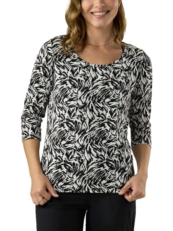 UV SKINZ 3/4 Sleeve Scoop Neck Tee - Black Brushstrokes