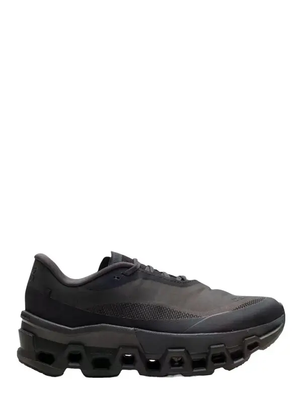 On Cloudmster 2 Wmns Post Archive Facti Thorn Sneakers - Black