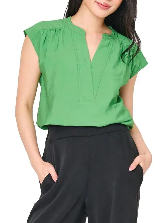 GIBSONLOOK Split Neck High-low Top - Garden Green
