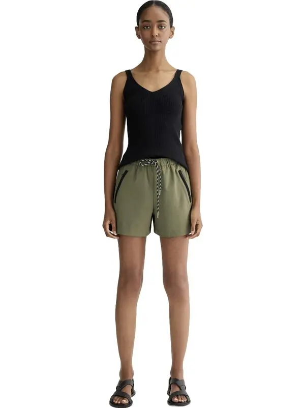 Everlane Anywhere Barrel Short - Kalamata