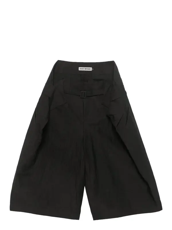 Issey Miyake Fold To Form Shorts - Black