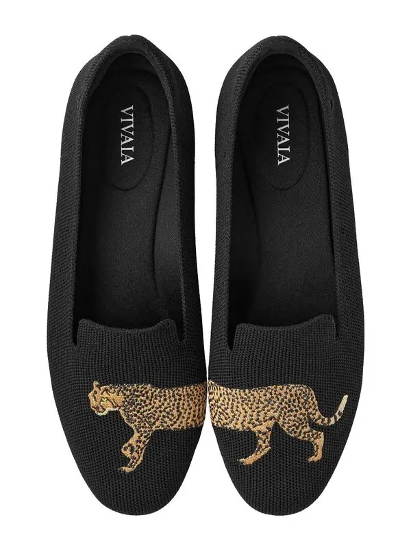 Vivaia Round-toe Embroidered Loafers - Black - Cat