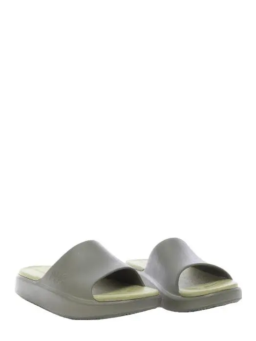 P448 Riviera Slide Sandal - Green
