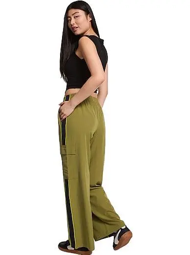 Pink Tech Woven Wide-leg Pants - Green