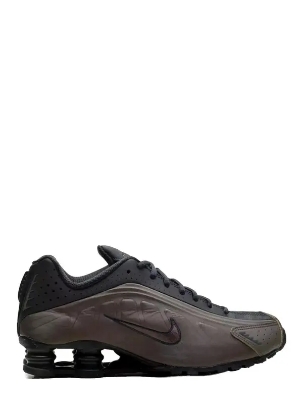 Nike Shox R4 Sneakers - Brown
