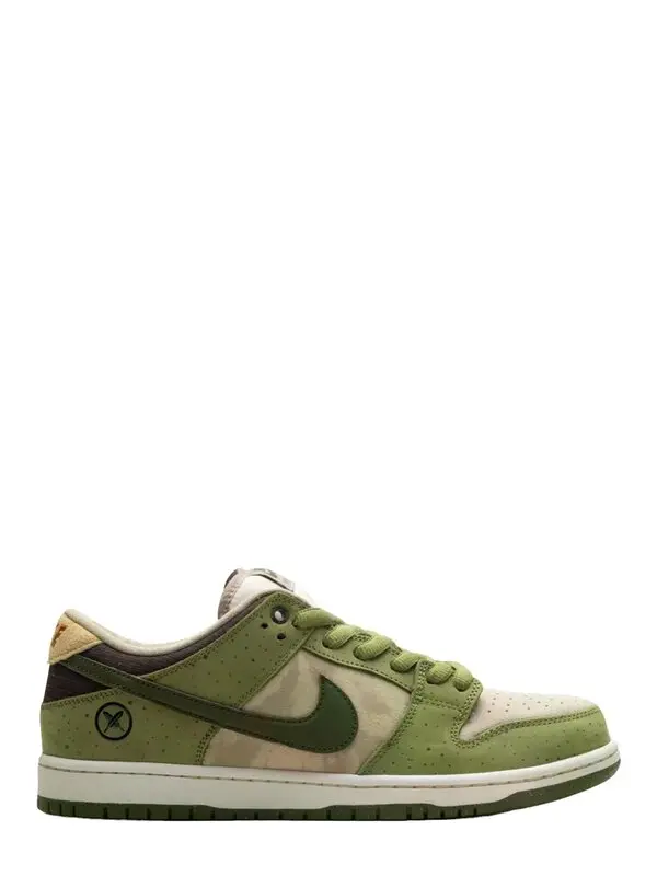Nike X Yuto Horigome Dunk Low Sneakers - Green