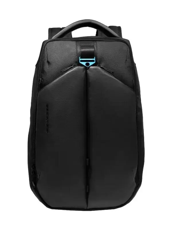 PIQUADRO Panelled Backpack - Black