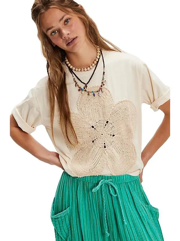 THE TALES Crochet Flower Tee - Ivory