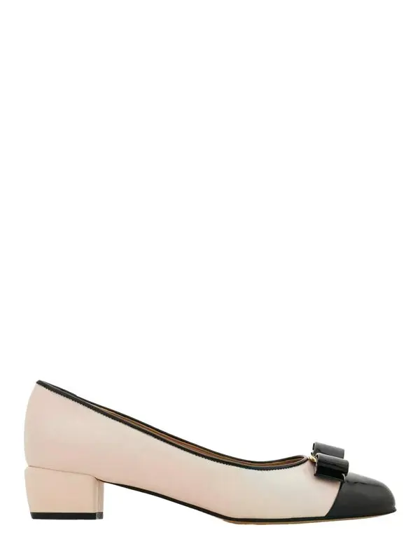 FERRAGAMO Vara Pumps - Neutrals