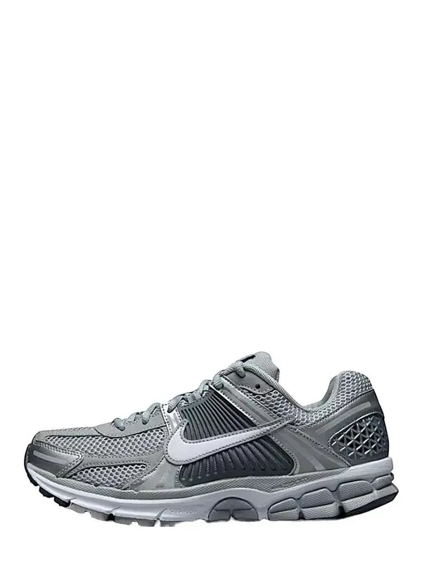Nike Low Top Sneakers - Grey