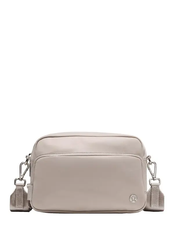 Lululemon Everywhere Crossbody Bag 3l - Downtown Tan/silver