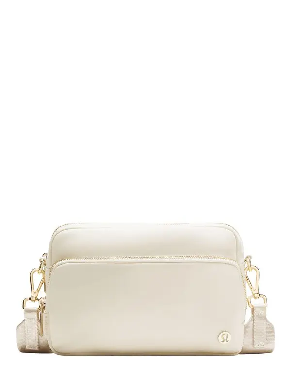 Lululemon Everywhere Crossbody Bag 3l - Light Ivory