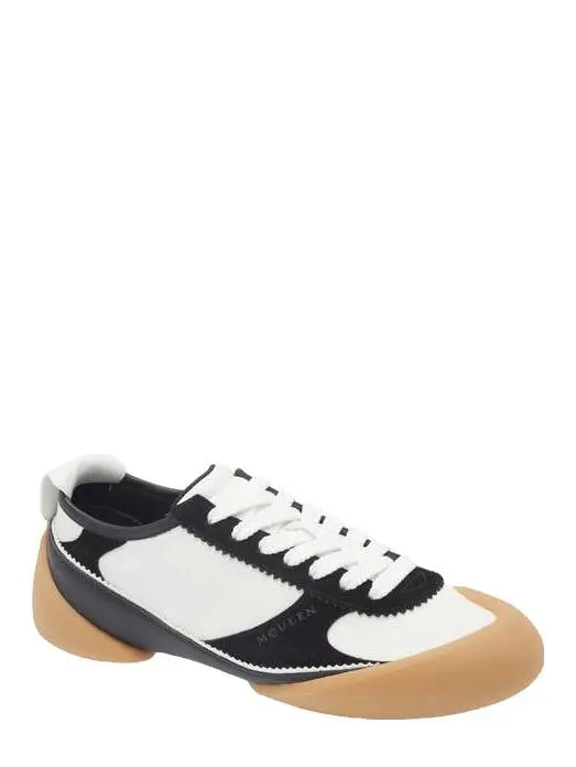 Alexander McQueen Flexion Sneaker - Abyss White/ Black/ Abys Black