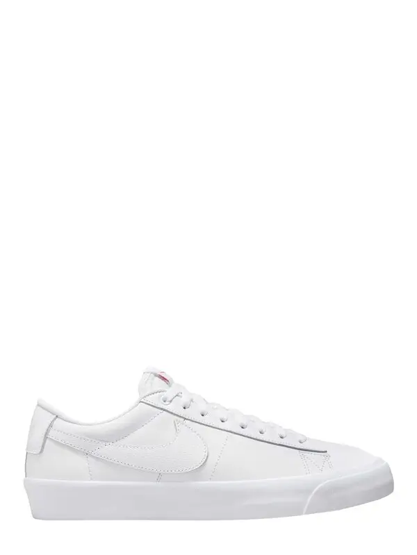 Nike Zoom Blazer Low Pro Gt Iso Sb Sneakers - White