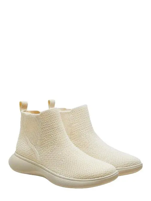 Vivaia Round-toe Slip-on Sneaker Boots - Cream Jagged